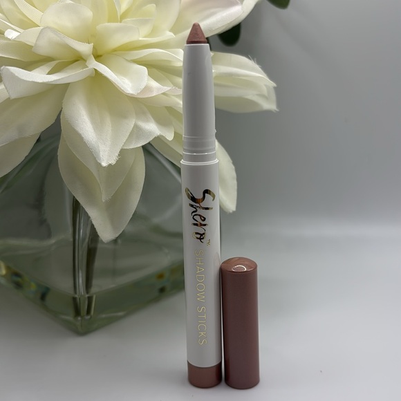 Belle by Kim Gravel | Makeup | Belle Beauty By Kim Gravel Shero Shadow ...